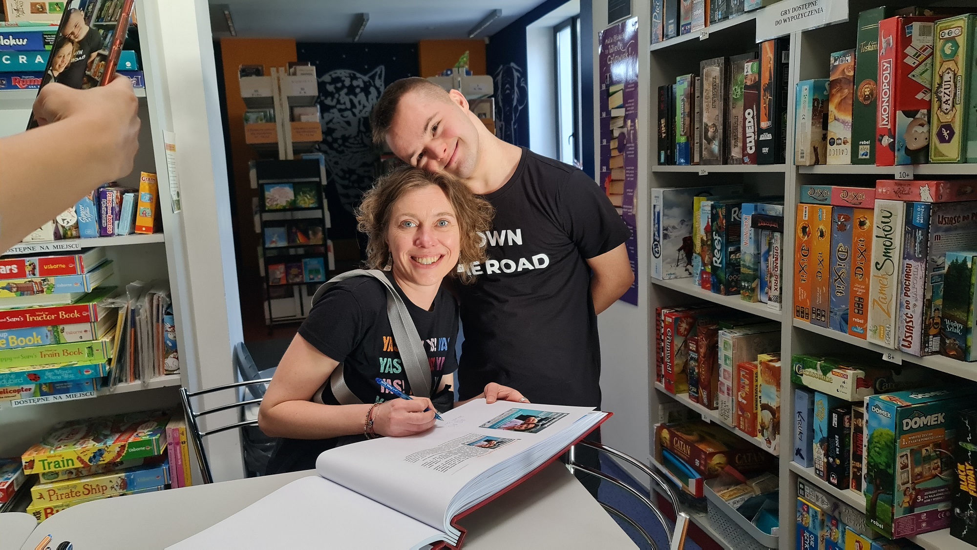 Bohaterowie programu "Down the road" w Sieradzu - www.nasze.fm ...