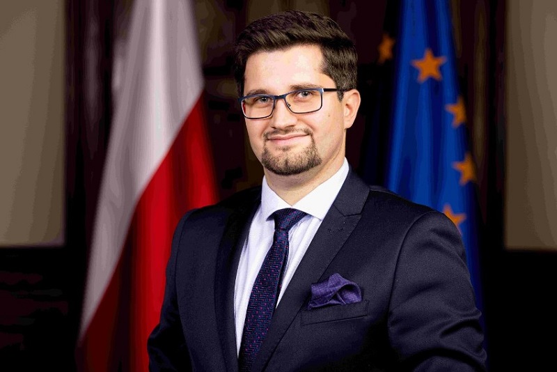 Sieradz. Oficjalny kandydat na prezydenta - www.nasze.fm - regionalny ...
